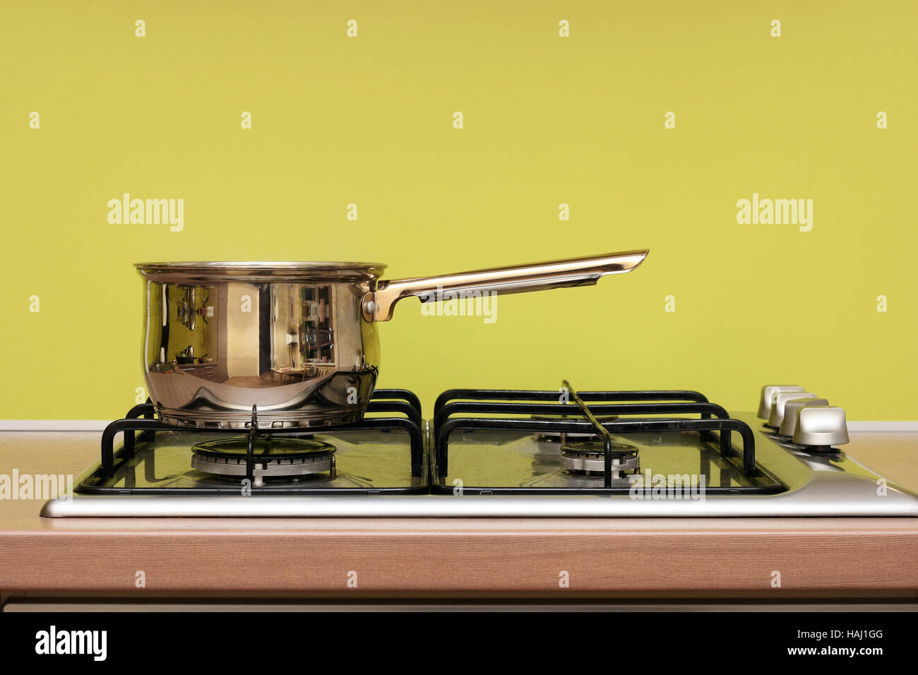 Pot on gas hi-res stock photography and images - Alamy