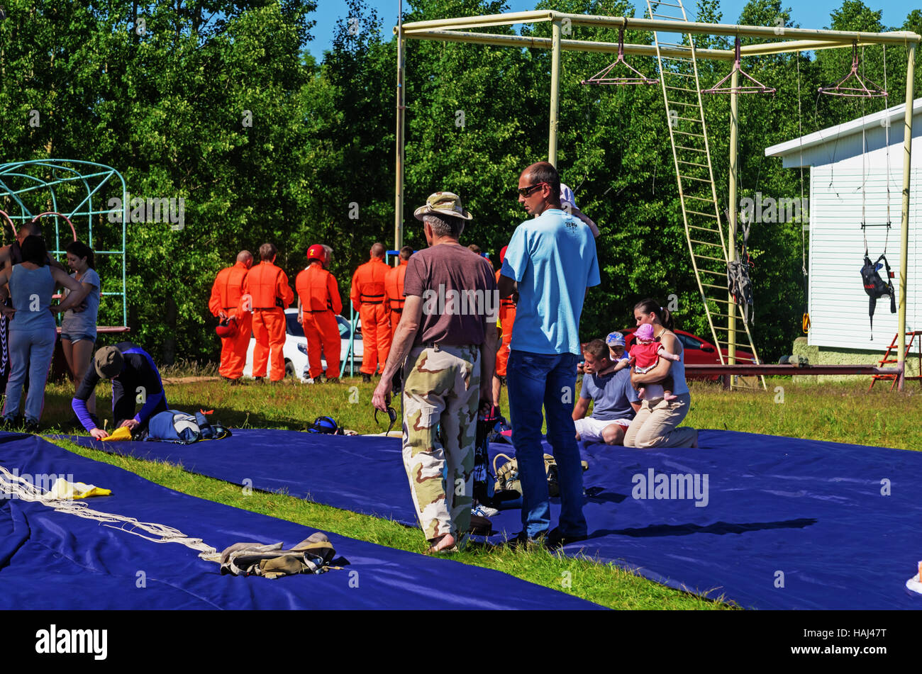 Parachutists - 2015.Parachutists in airfield Stock Photo - Alamy