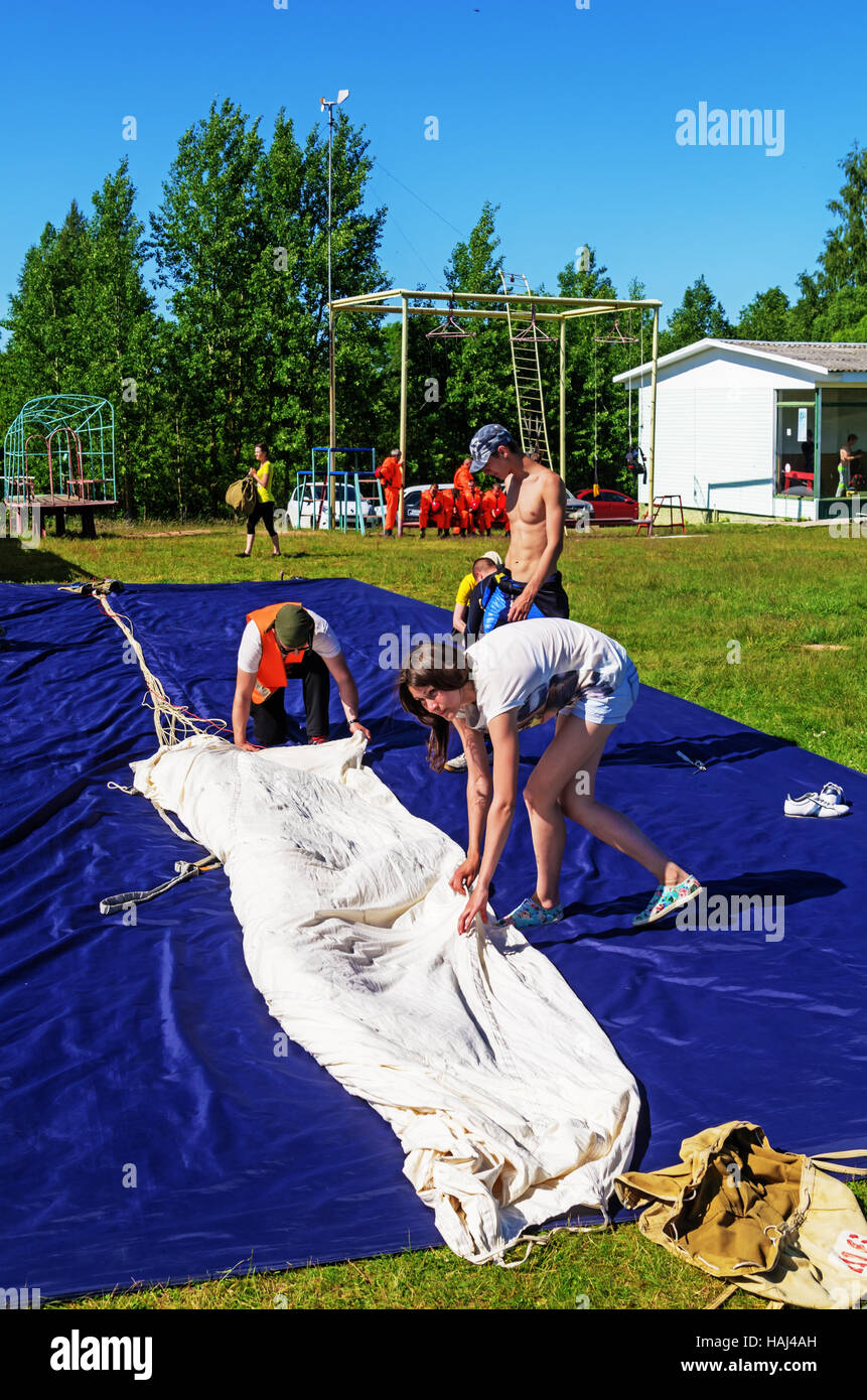 Parachutists - 2015.Packing of parachute Stock Photo - Alamy