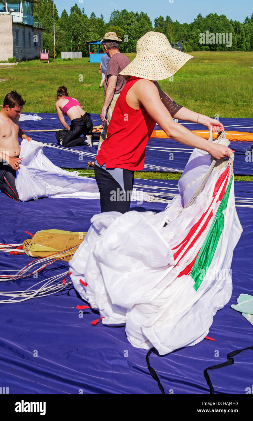 Parachutists - 2015.Packing of parachute Stock Photo - Alamy