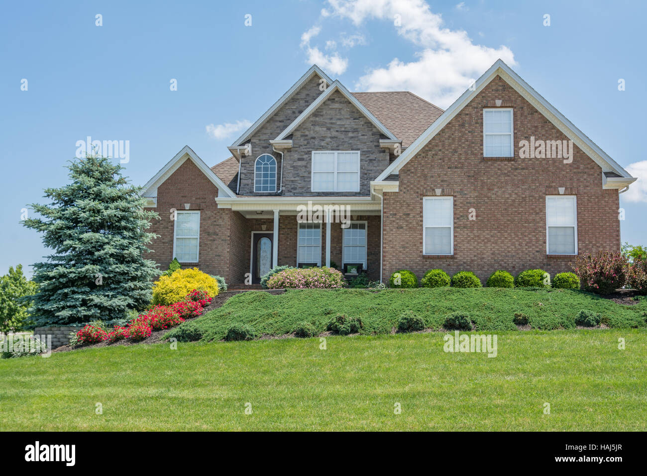 American middle class house Stock Photo - Alamy