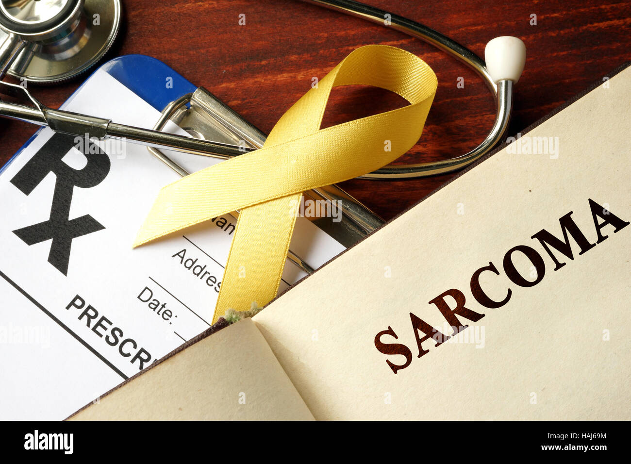 Sarcoma cancer ribbon hi-res stock photography and images - Alamy