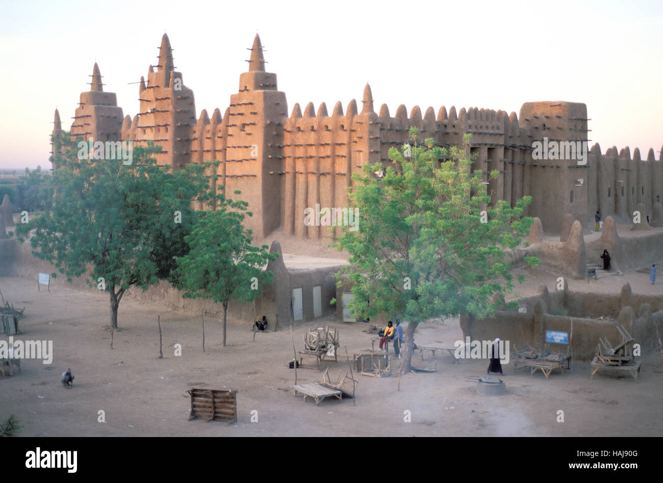 Mali, Djenne, Unesco World Heritage, the biggest mud mosque of the ...