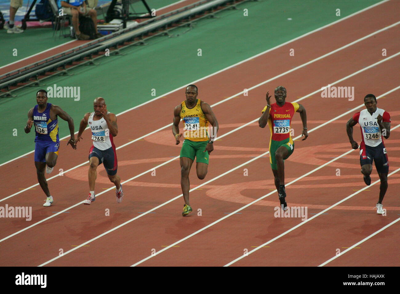 Mens athletics 100m hi-res stock photography and images - Alamy