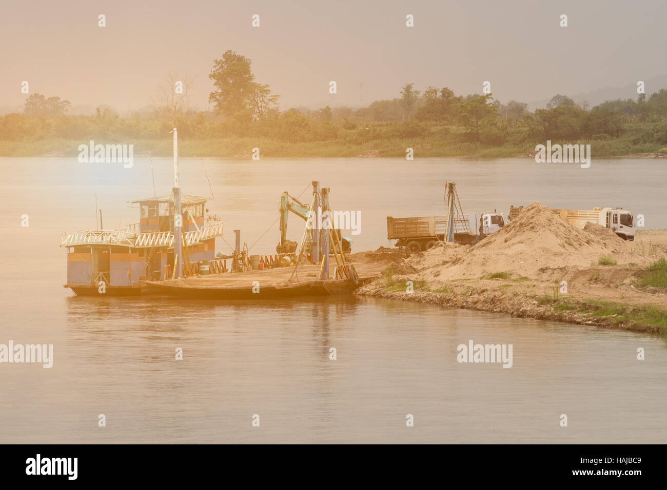Sand loading tower hi-res stock photography and images - Alamy