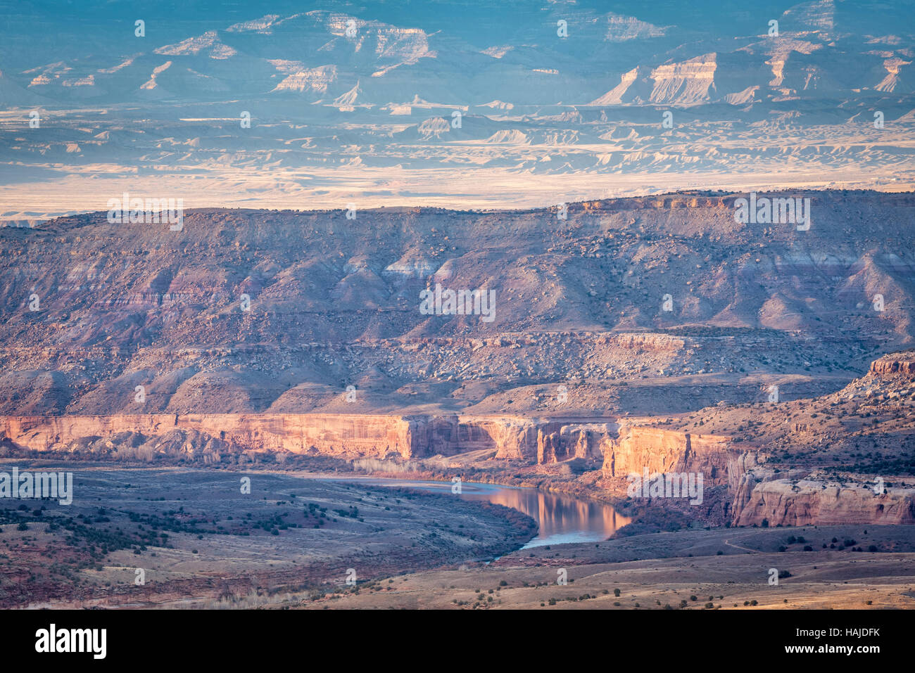 Colorado River in Horsethief Canyon below Grand Junction, sunset light ...