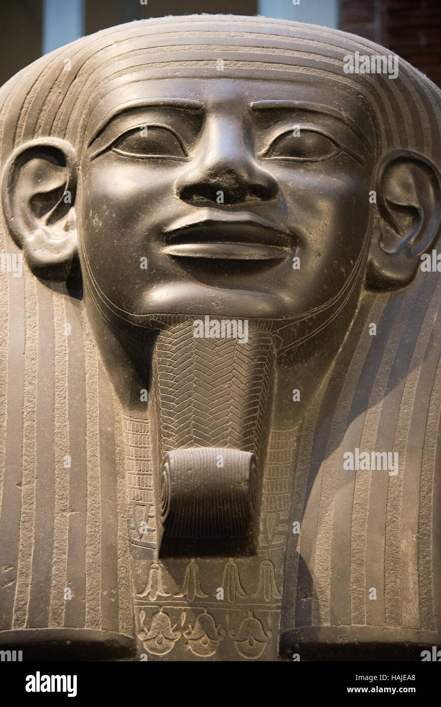 Egyptian stone sarcophagus hi-res stock photography and images - Alamy