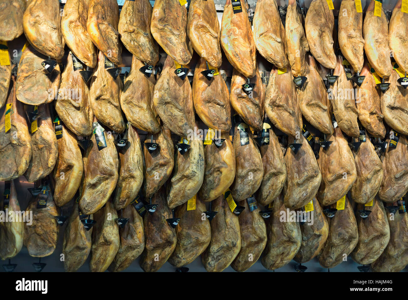 Underground food storage hi-res stock photography and images - Alamy