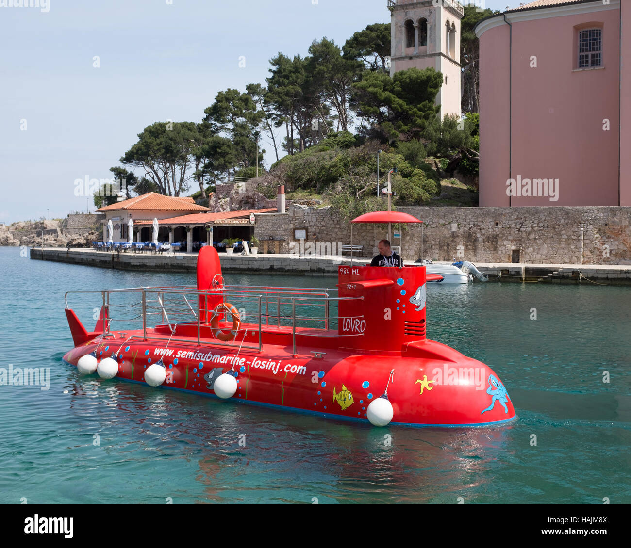 Submarine in port hi-res stock photography and images - Alamy