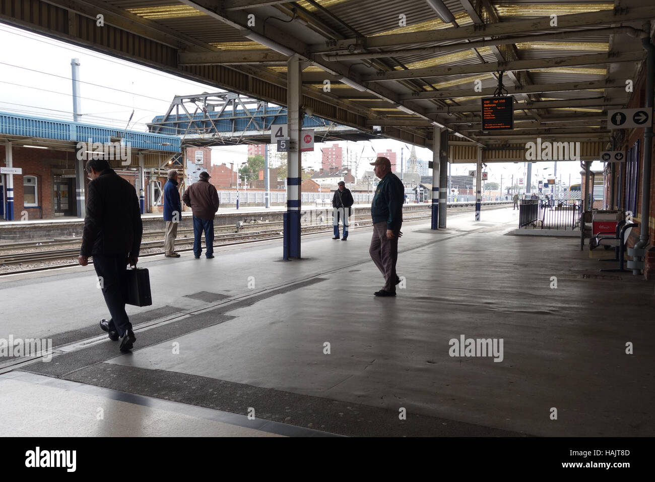 Doncaster station hi-res stock photography and images - Alamy