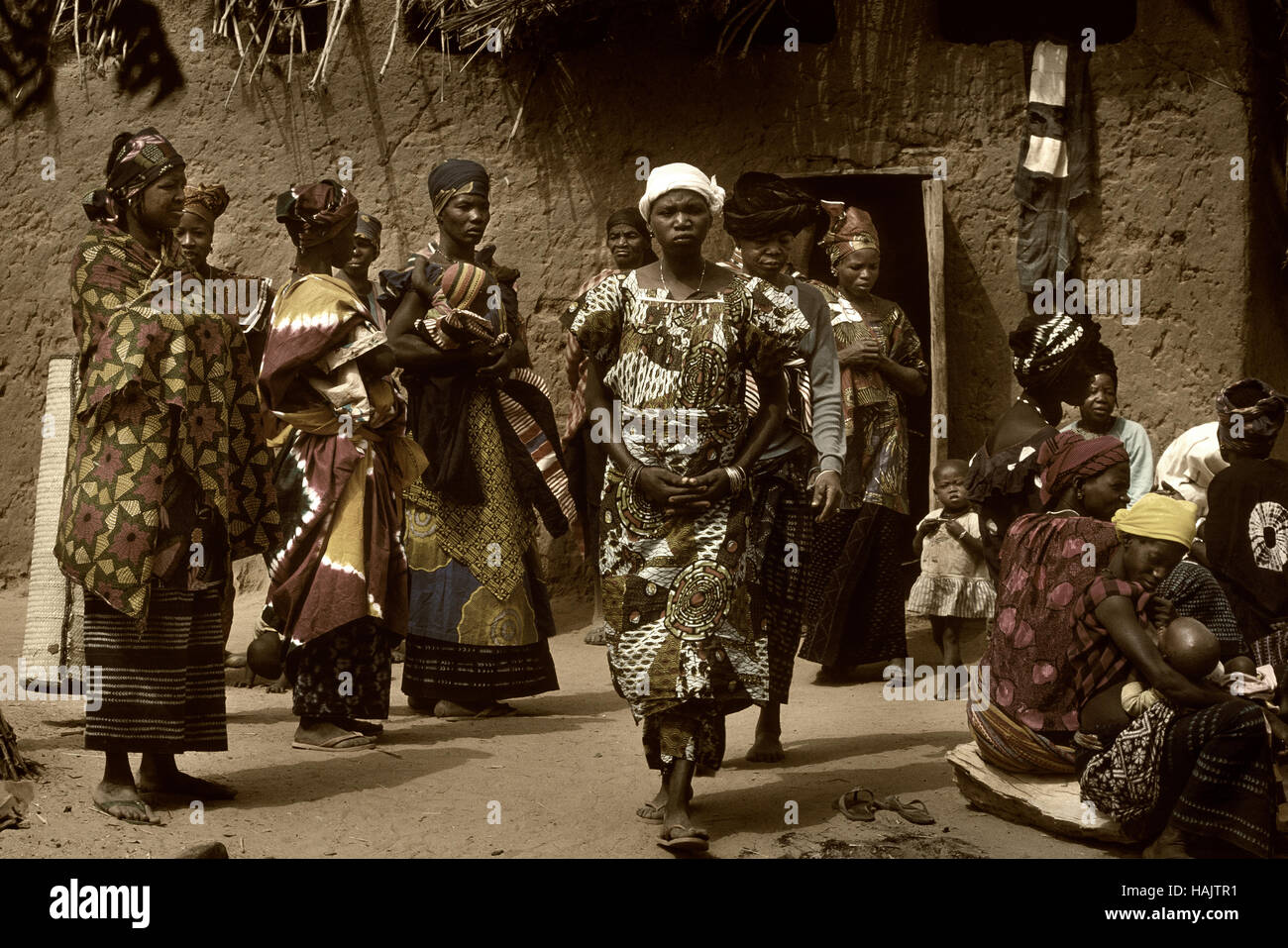 Mali dogon women tribe hi-res stock photography and images - Alamy