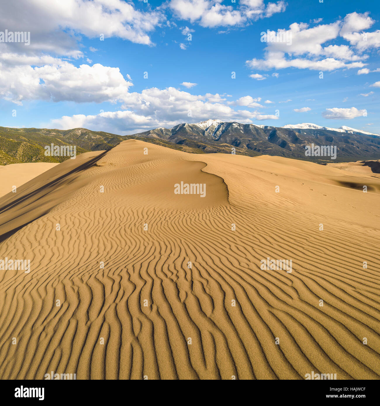 Sand slope hi-res stock photography and images - Alamy