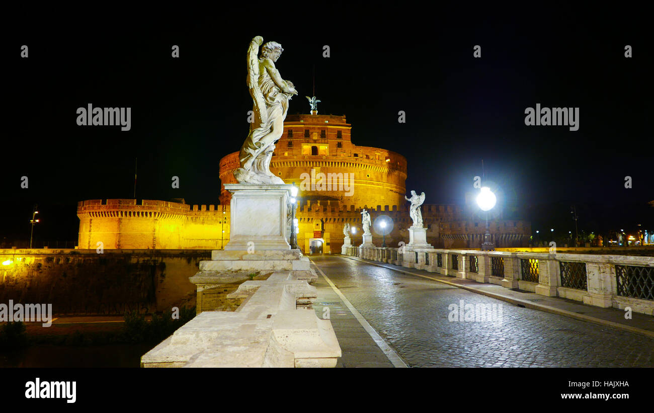 Angel statues on the Angels Bridge at Castel Sant Angelo in Rome Stock ...