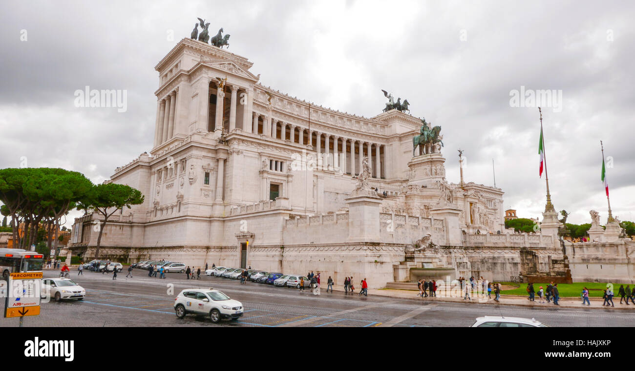 The National Monument Building in Rome Stock Photo - Alamy