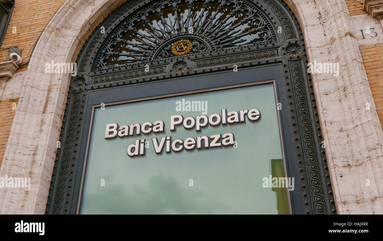 Bank building in rome banca hi-res stock photography and images - Alamy