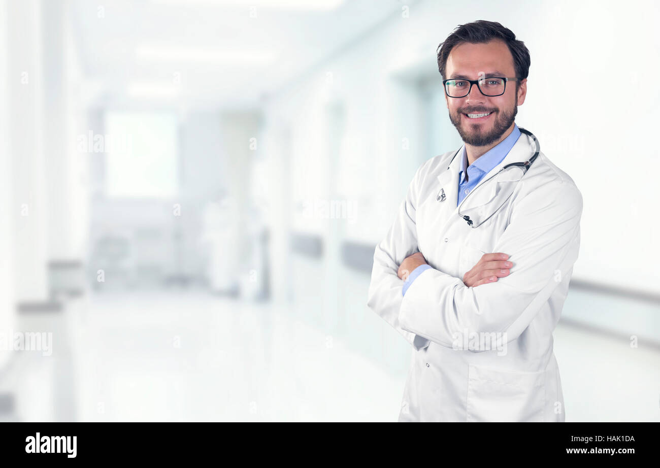 Doctor smile hi-res stock photography and images - Alamy