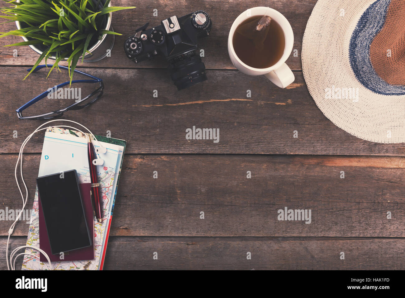 Vacation table hi-res stock photography and images - Alamy