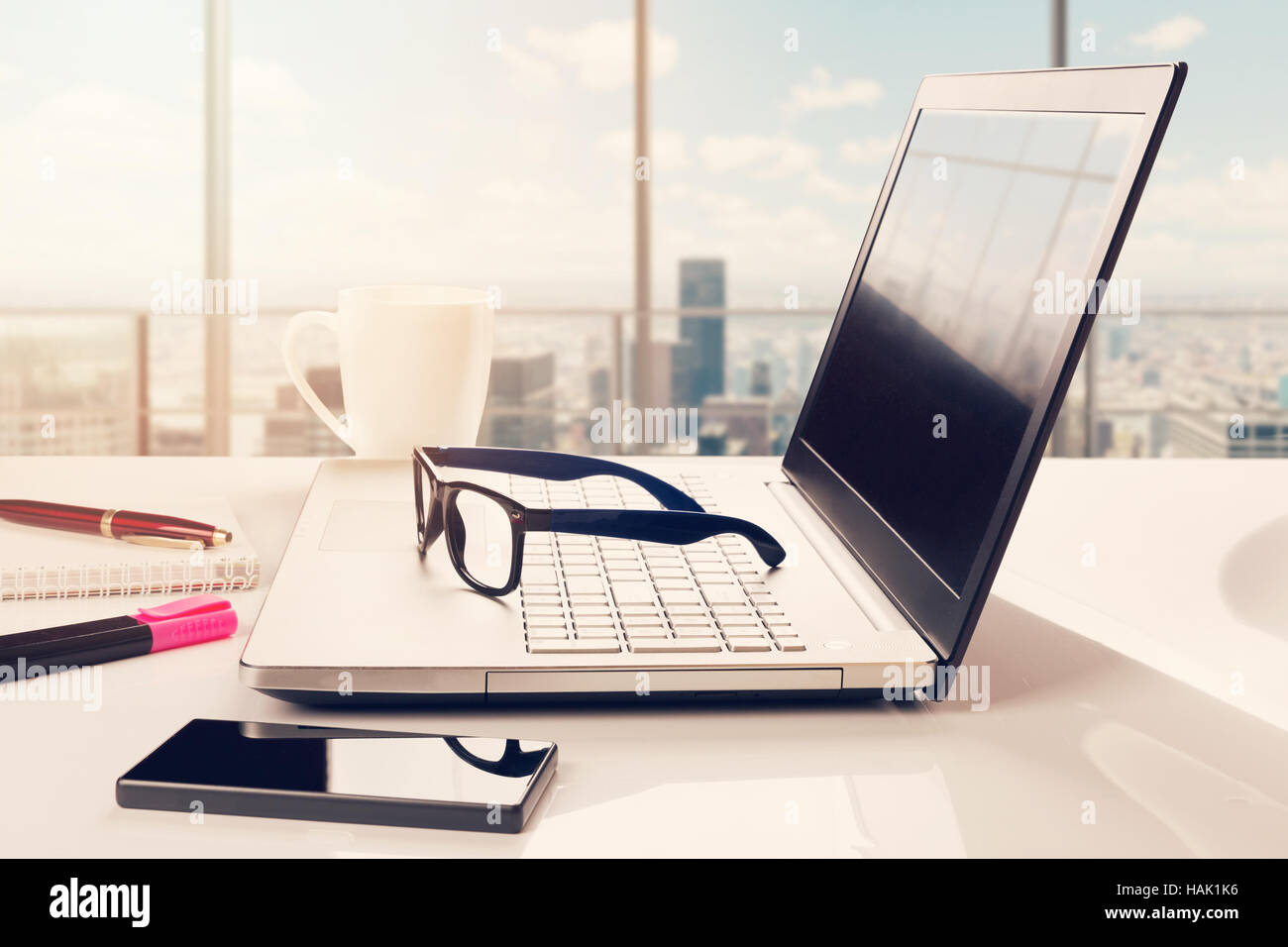 Workplace hi-res stock photography and images - Alamy