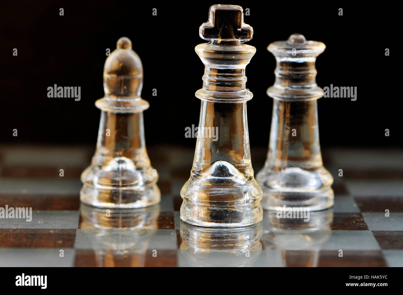 Start a game of chess hi-res stock photography and images - Alamy