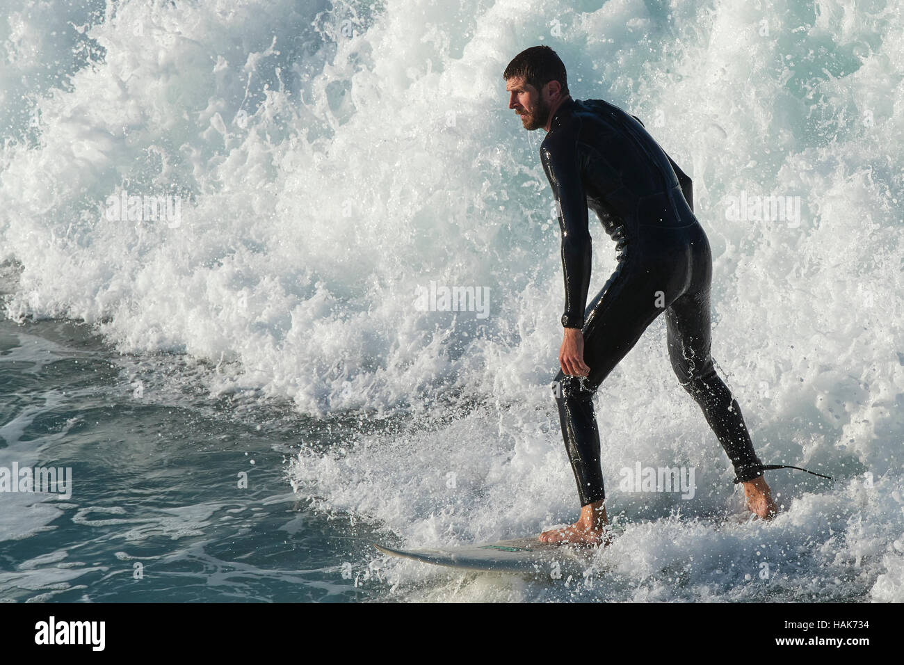 White man with surfboard hi-res stock photography and images - Alamy