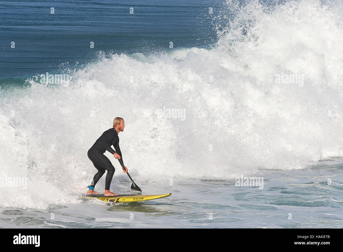 Profile of paddle boarder hi-res stock photography and images - Alamy