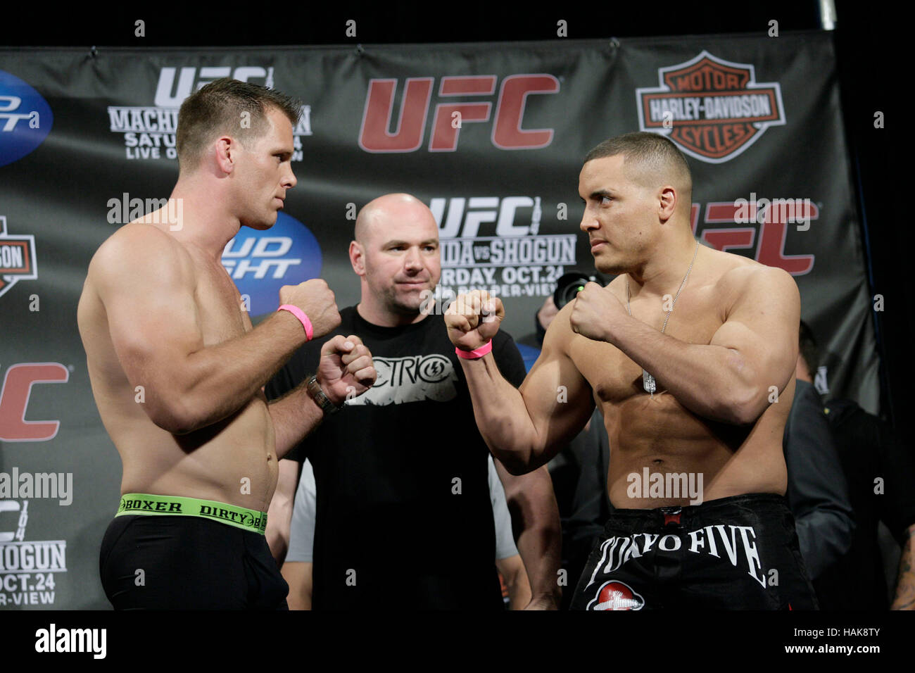 Antoni Hardonk, left, and Patrick Barry at the UFC 104 Weigh-Ins in Los ...