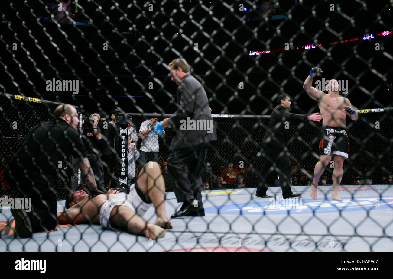 Pat Barry, right, celebrates his victory over Antoni Hardonk at UFC 104 ...