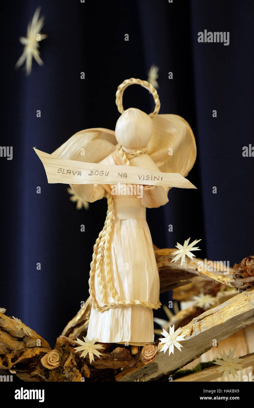 Angel nativity scene hi-res stock photography and images - Alamy