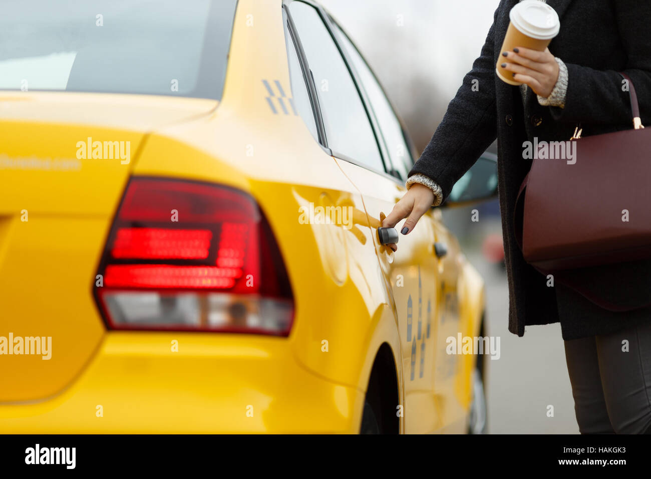 Opens taxi door hi-res stock photography and images - Alamy