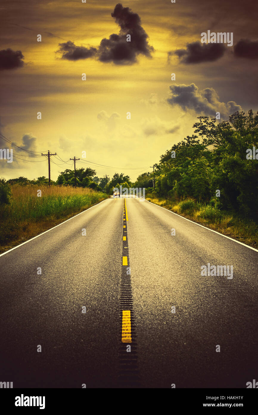 Rural roadscape hi-res stock photography and images - Alamy