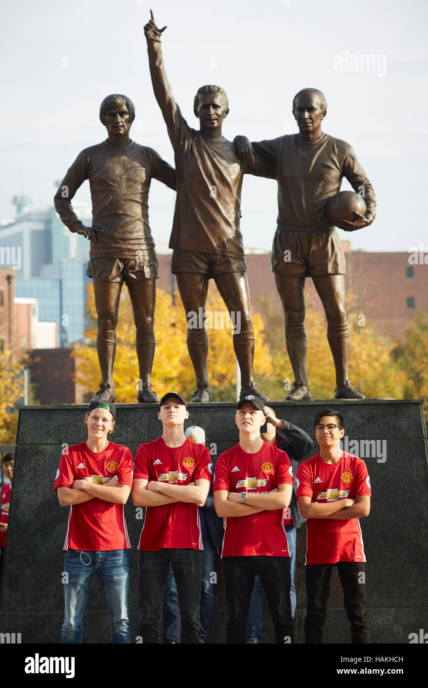 Manchester United stadium sign copyspace stadium old trafford statue ...
