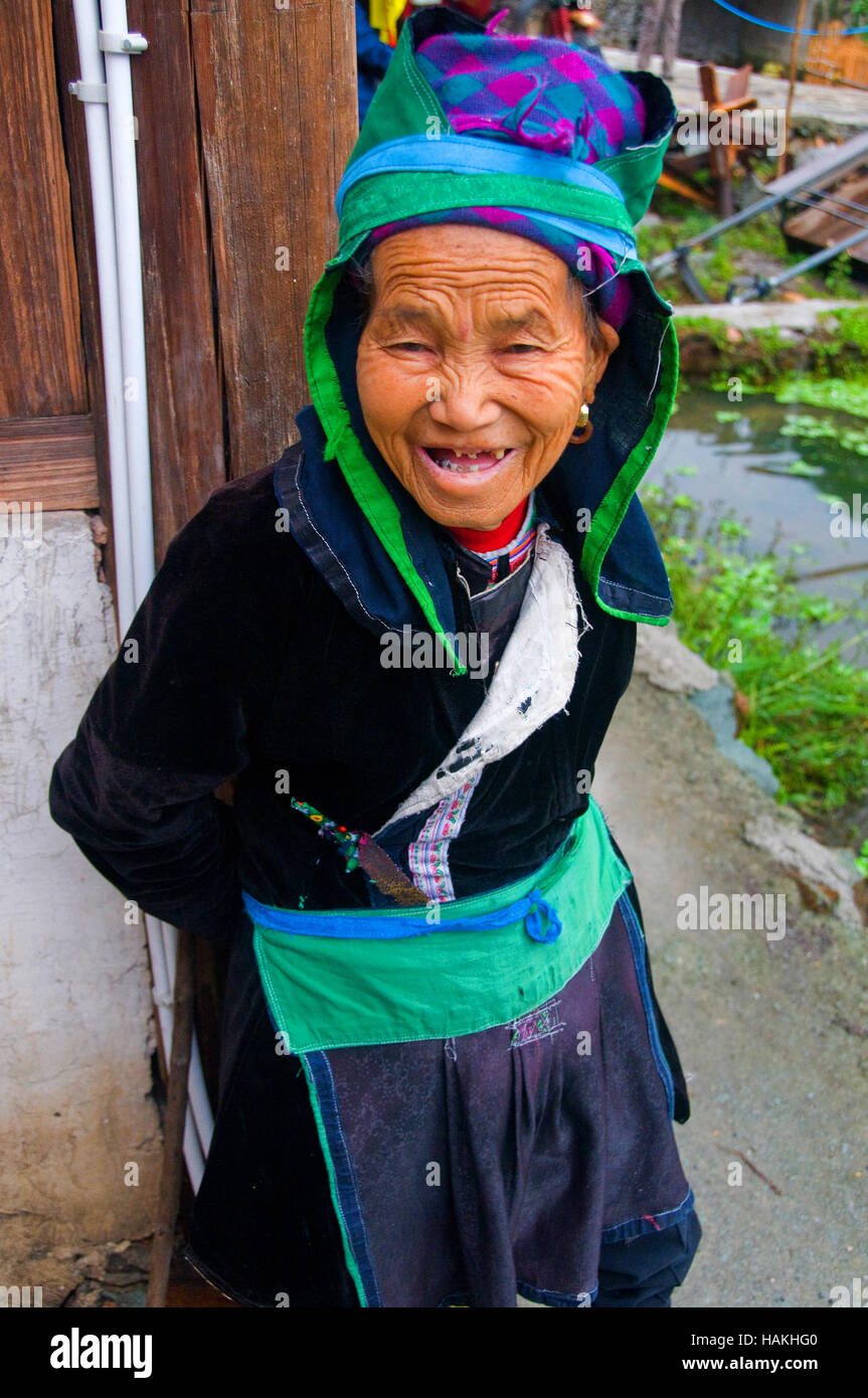 Village ladies hi-res stock photography and images - Alamy