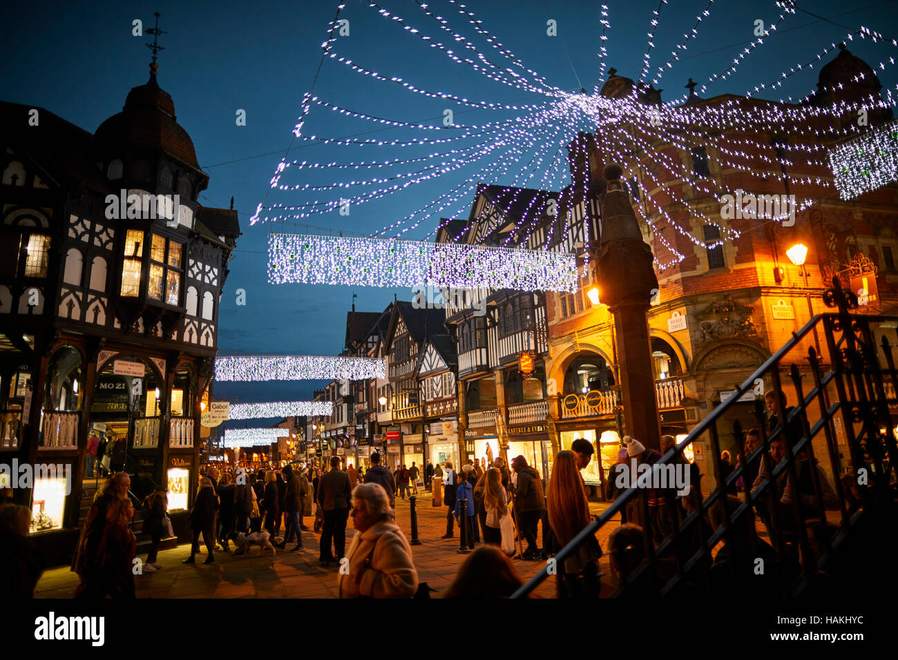 Chester town centre christmas lights cross Town centre busy crowded ...