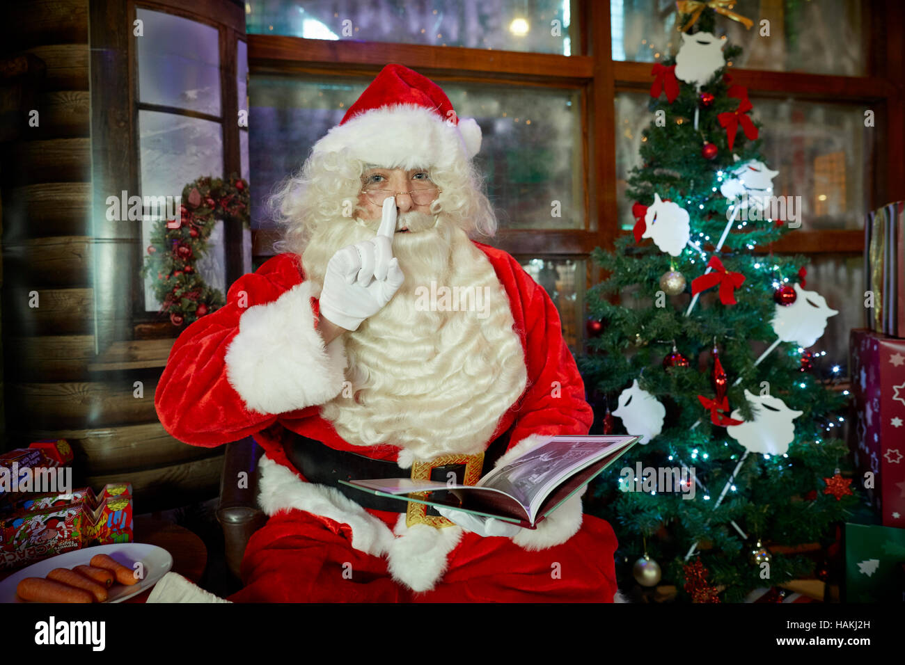 English father christmas hi-res stock photography and images - Alamy