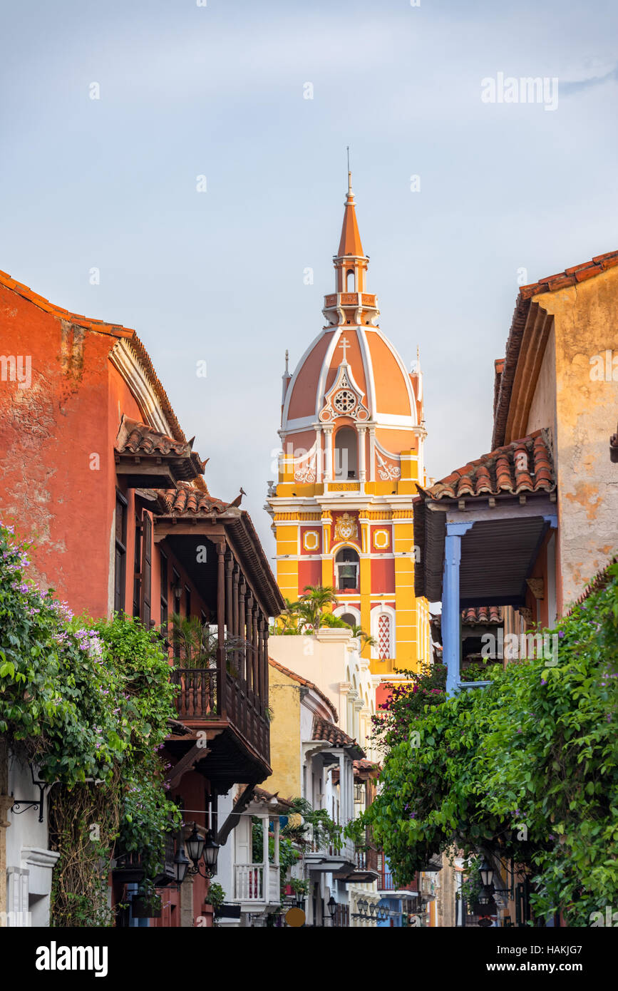 Beautiful colonial buildings hi-res stock photography and images - Alamy