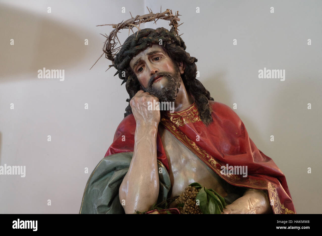 Jesus crowned with thorns hi-res stock photography and images - Alamy
