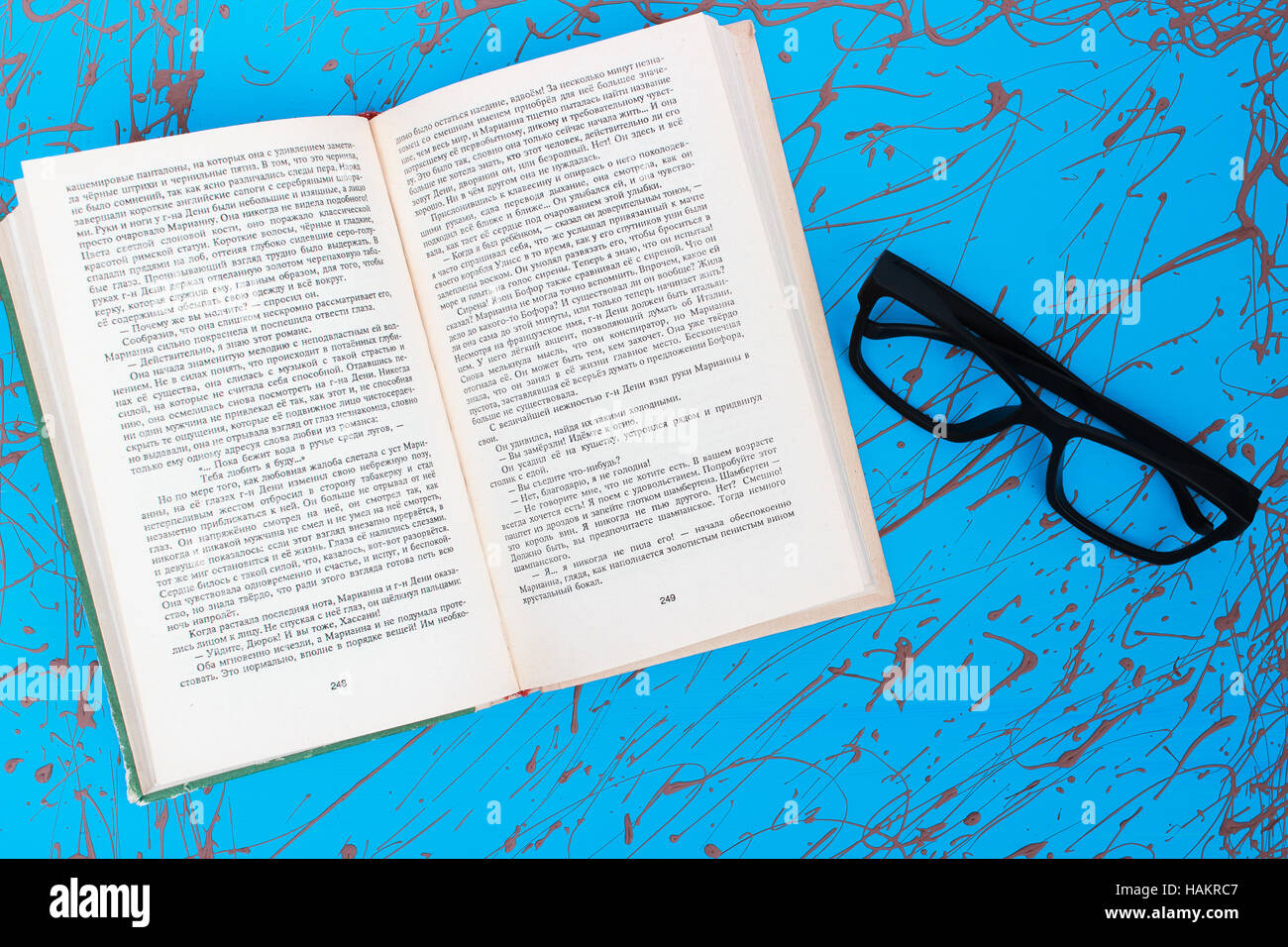 Open book glasses hi-res stock photography and images - Alamy