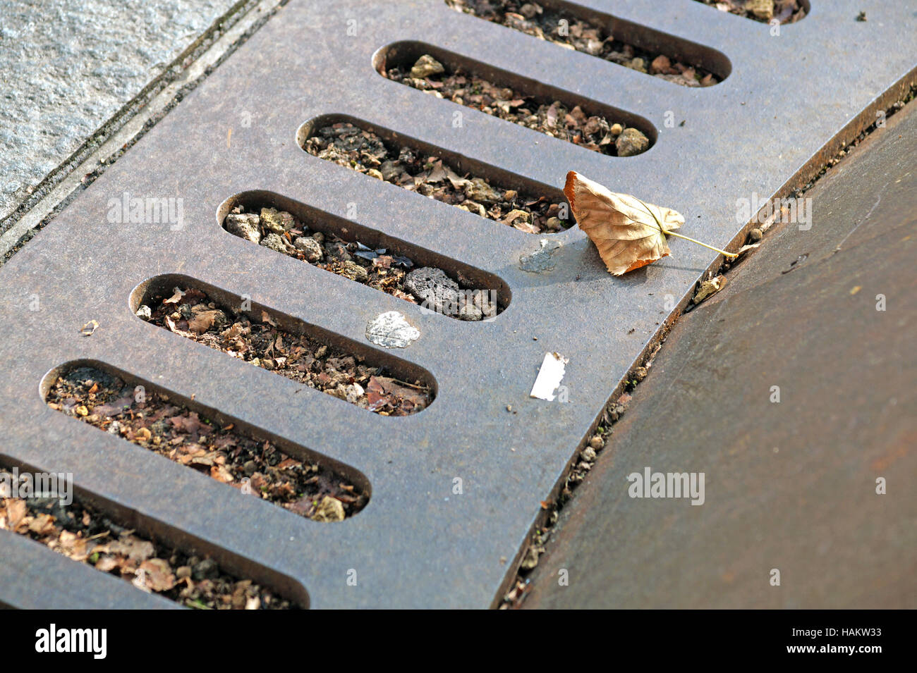 Manhole cover metal, rustic square drain in the street, Steel Grill ...