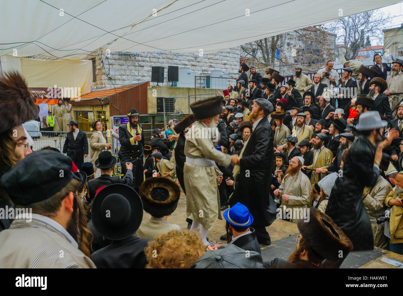 Jewish hasidic dance hi-res stock photography and images - Alamy