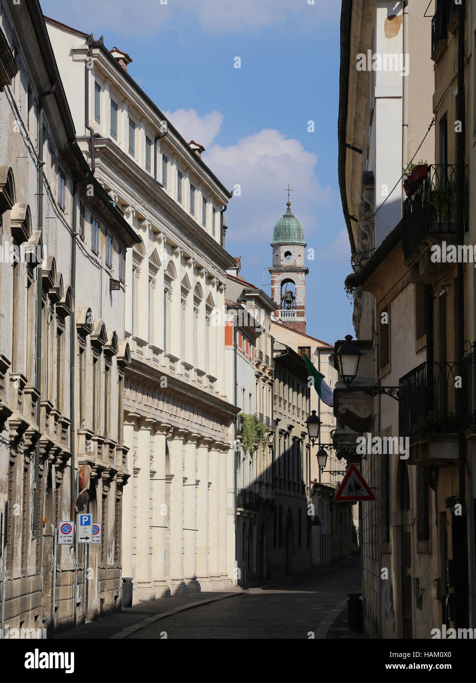 narrow alley in the historic center of the Italian city Stock Photo - Alamy