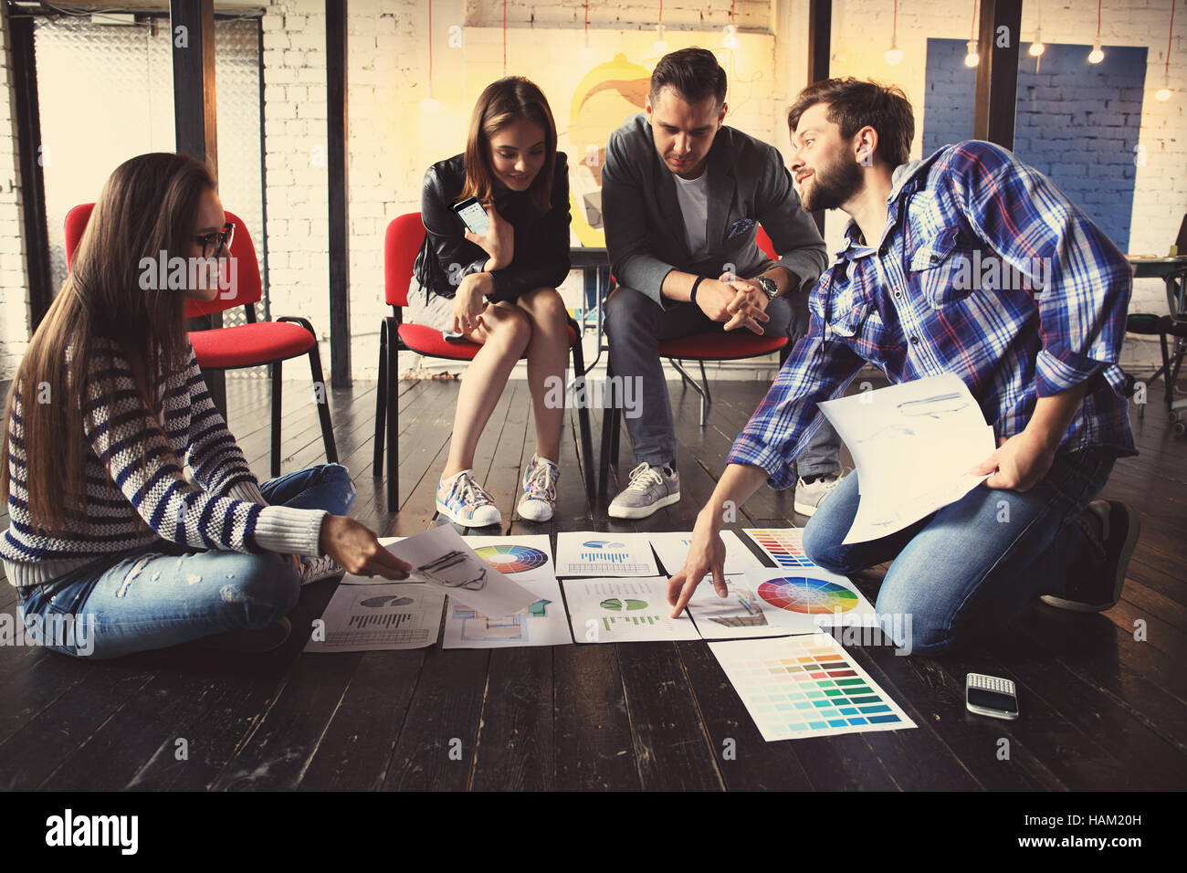 Startup Diversity Teamwork Brainstorming Meeting Concept.Business Team ...