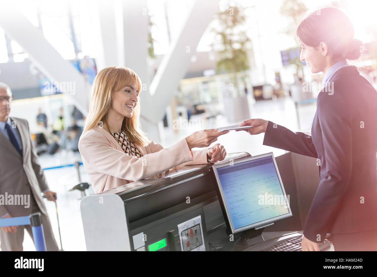 Airport ticket counter computer hi-res stock photography and images - Alamy