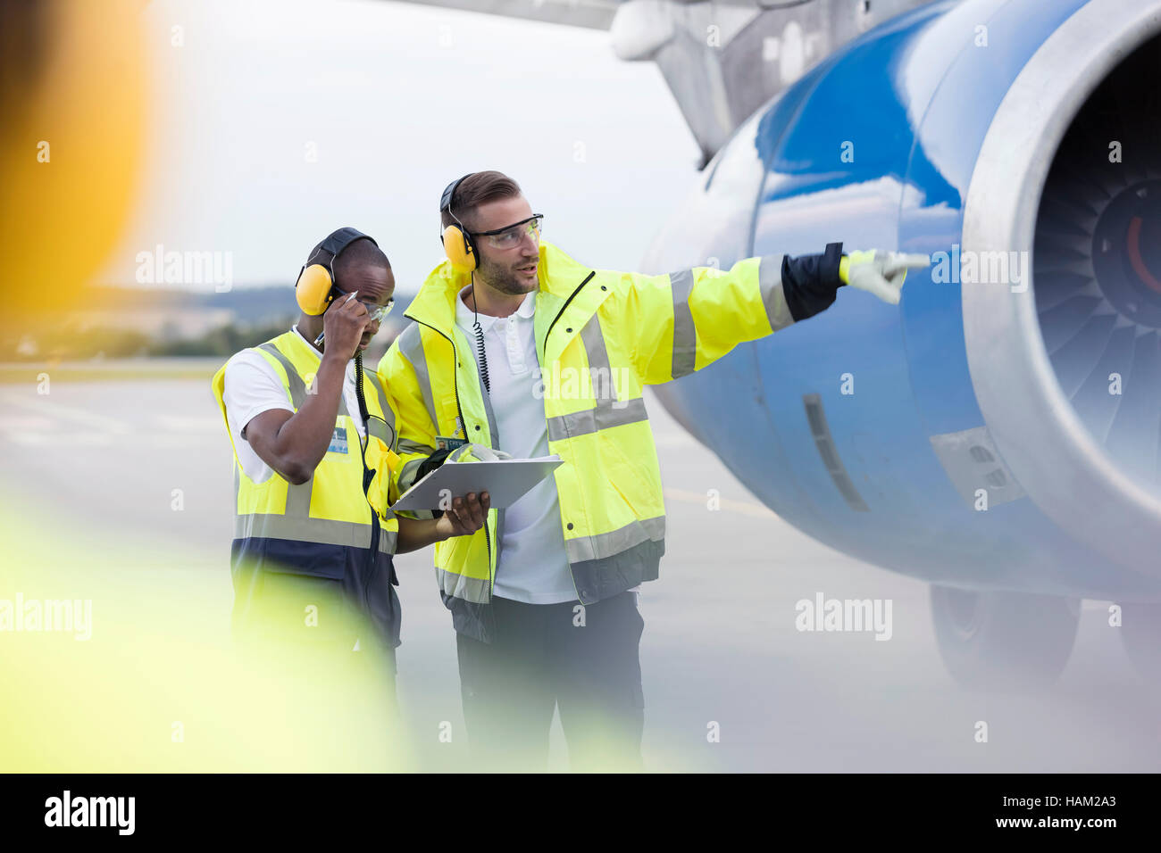 Airport traffic ground control hi-res stock photography and images - Alamy