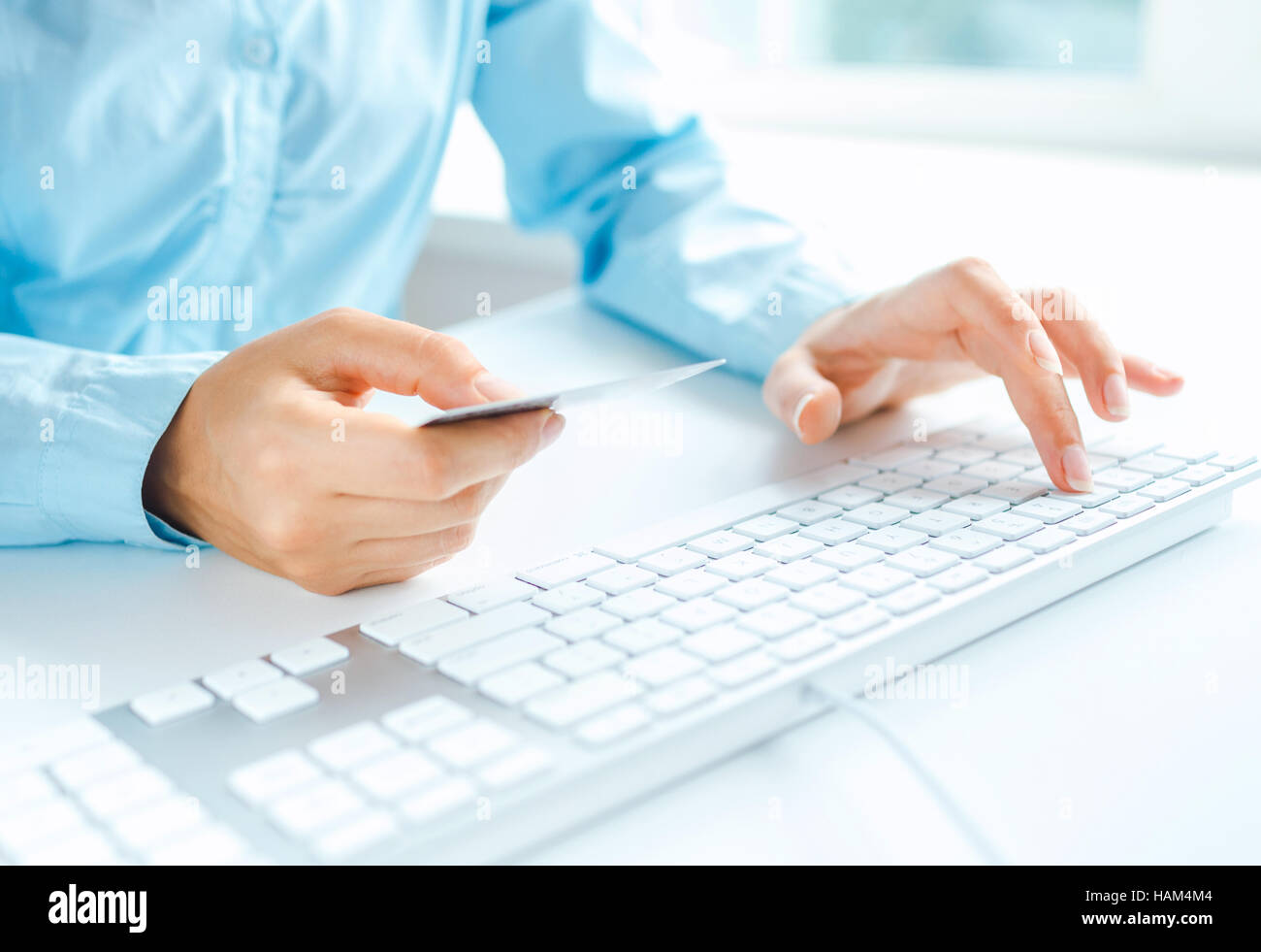 Hands using computer and credit card. Online shopping Stock Photo - Alamy