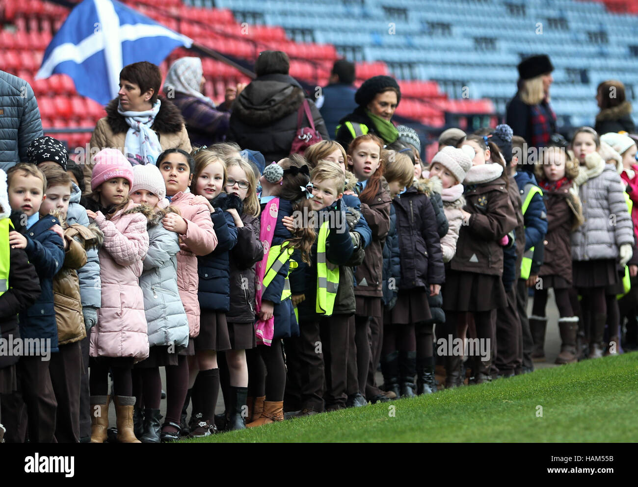 Hundreds of school children, and their teachers, join a giant conga ...