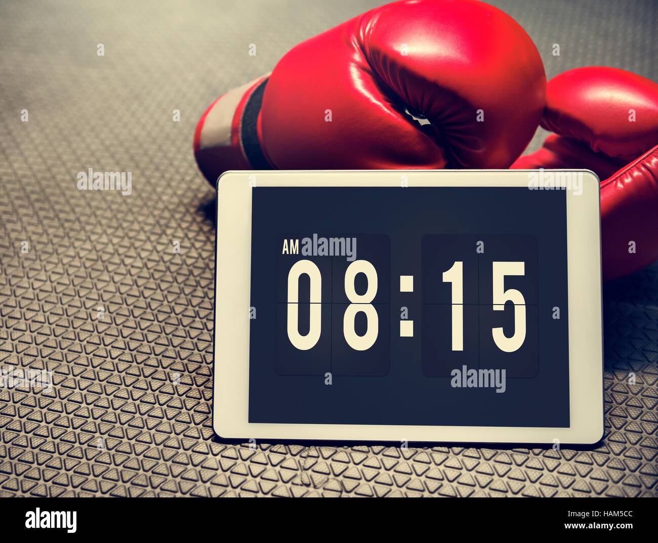 Boxing glove boxing alarm clock hi-res stock photography and images - Alamy
