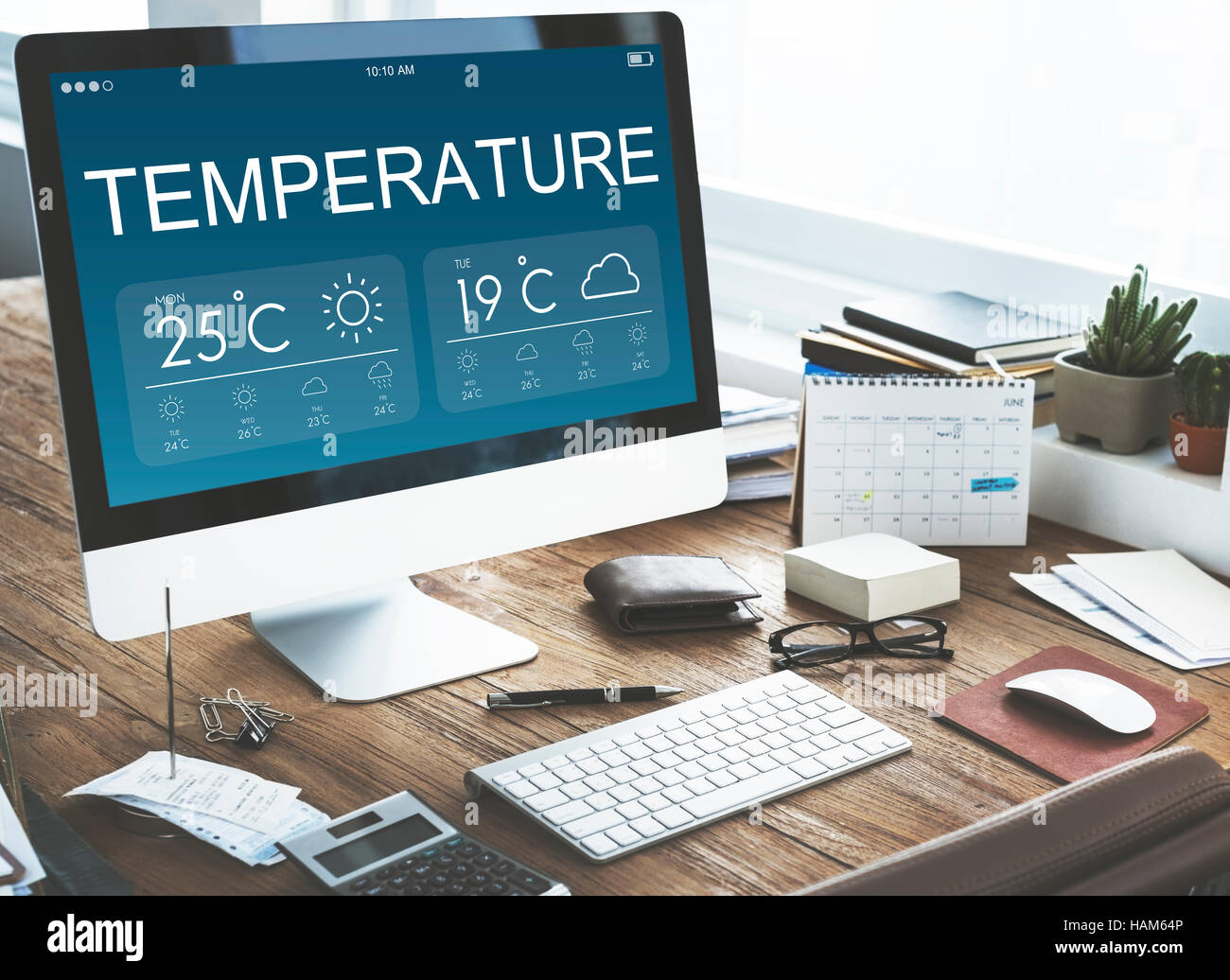 Forecast forecasting tools desk hi-res stock photography and images - Alamy