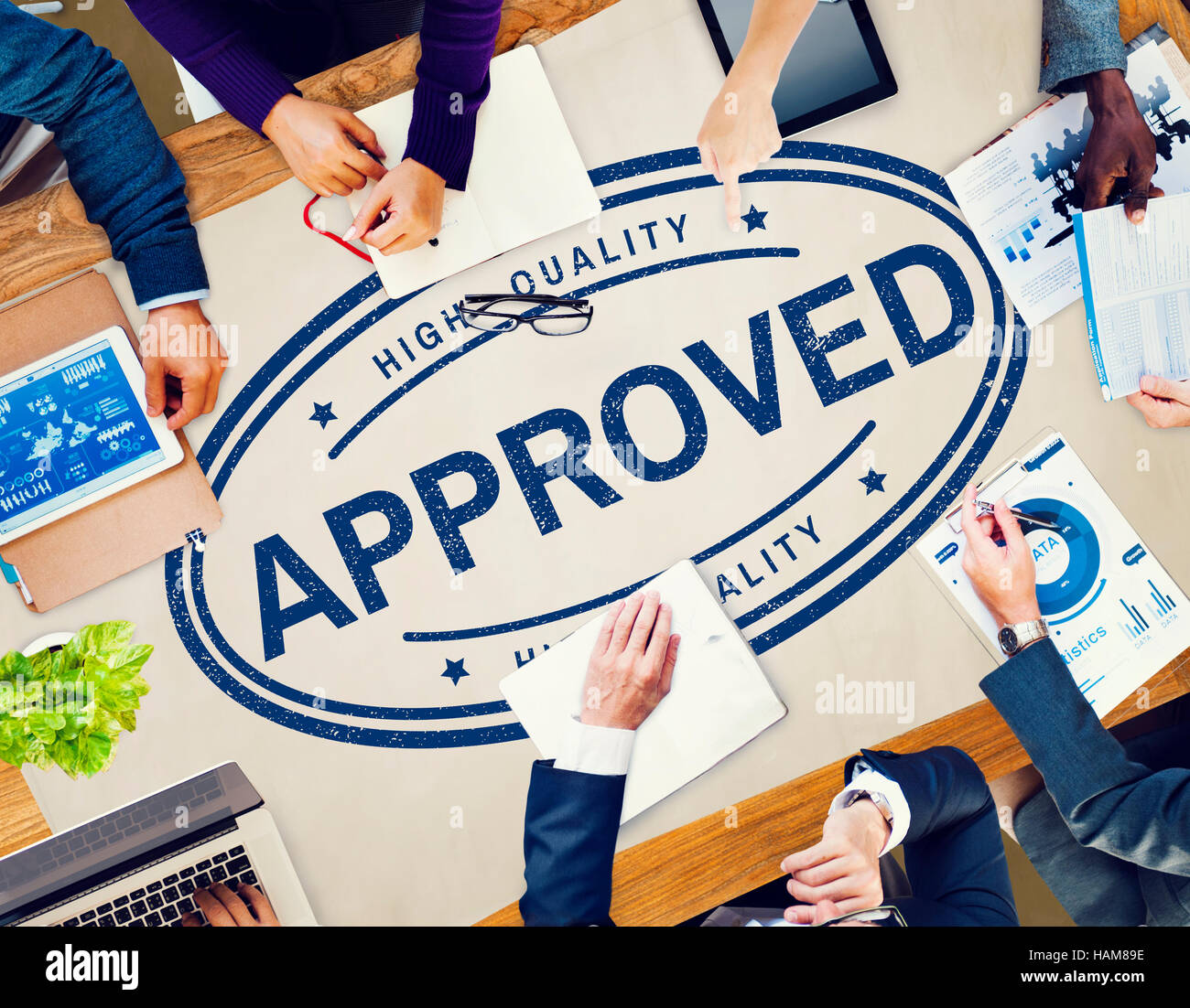 100% Approved Exclusive Guarantee Product Concept Stock Photo - Alamy