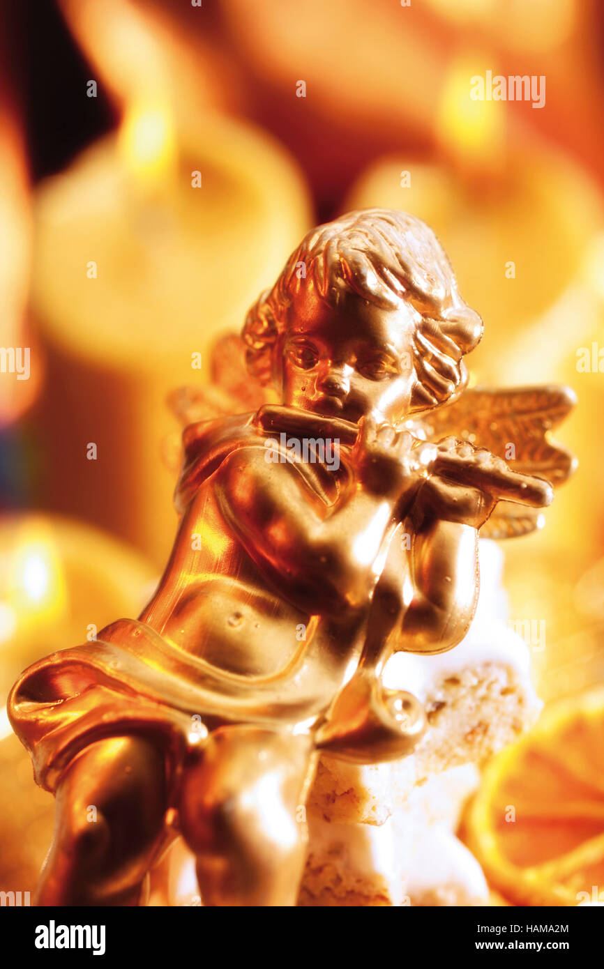 Putto golden angel hi-res stock photography and images - Alamy