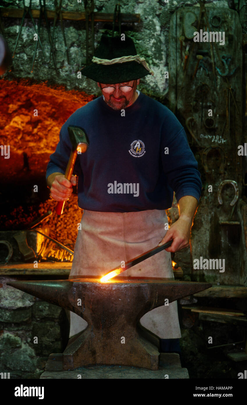 Smiths iron hi-res stock photography and images - Alamy